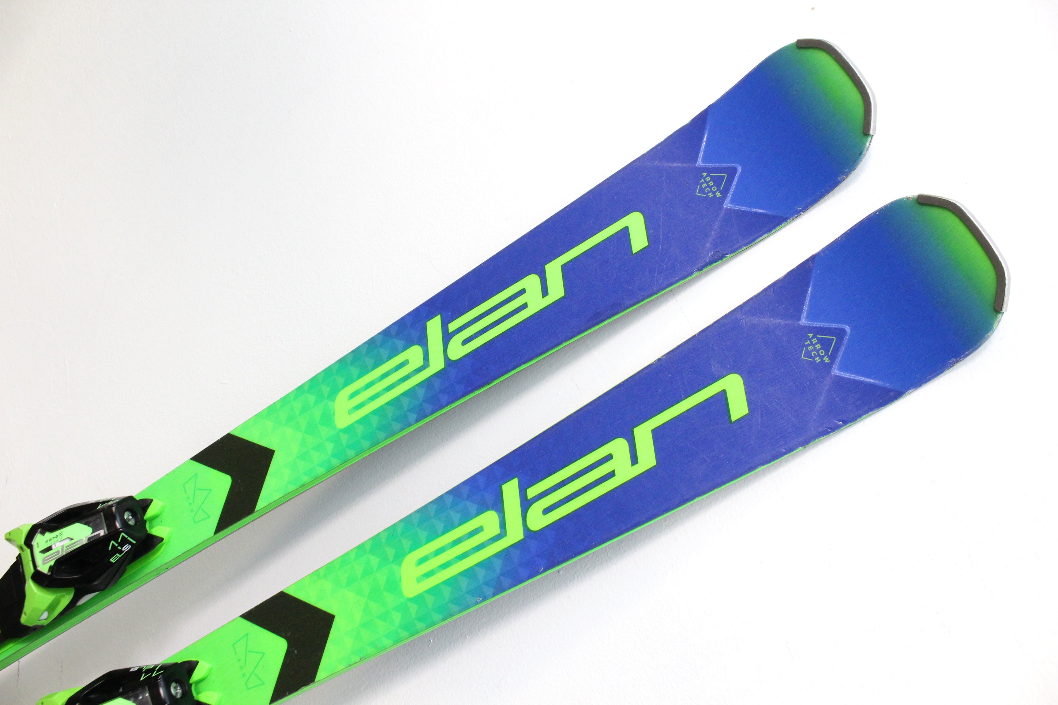 Elan Ace SCX Pro (2024) - 161 cm használt síléc – SNOWILL